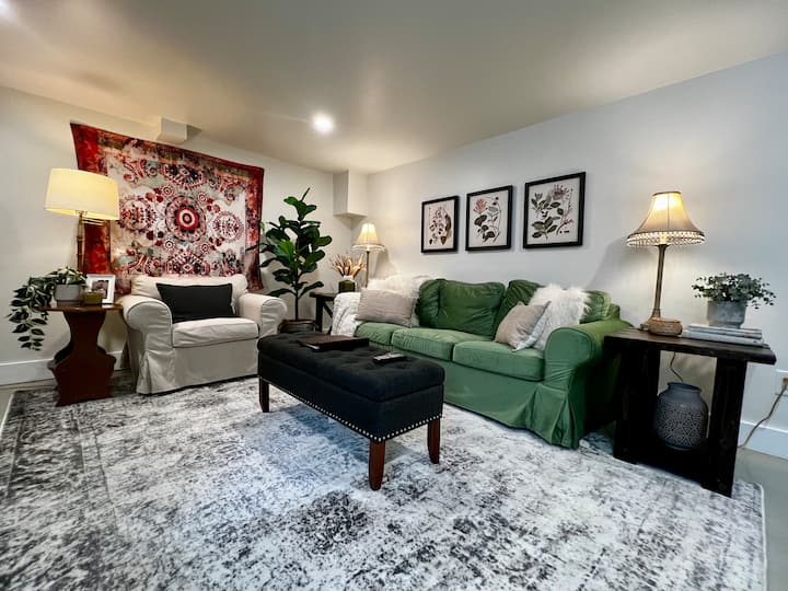 Charming Cottage Getaway Suite In Brookland - Washington, DC
