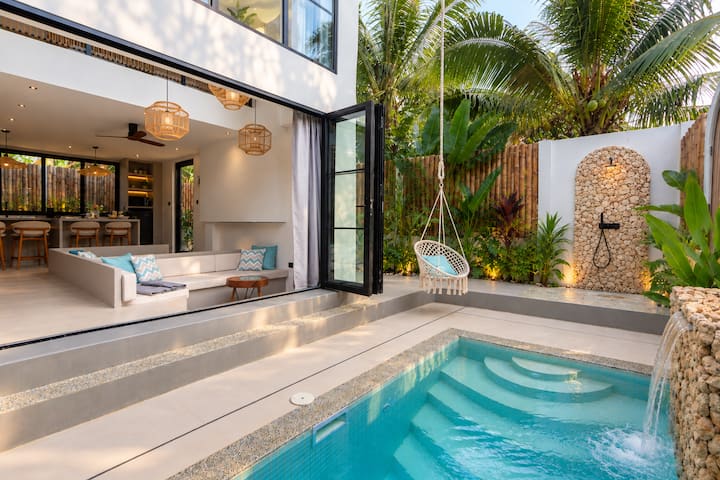 Luxury Glass Villa W/pool & Hanging Bed In Paliton - Philippines