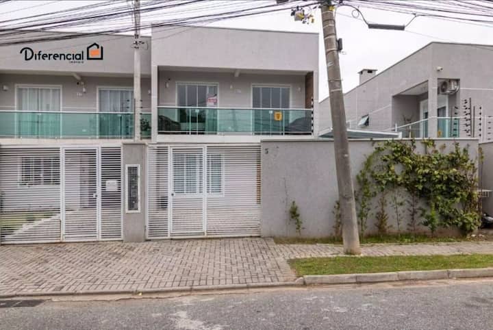 Sobrado Aconchegante - Curitiba