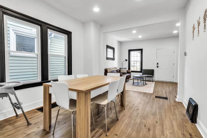 Stylish 4br Home | Mins To Falls & All Attractions - Niagara Falls