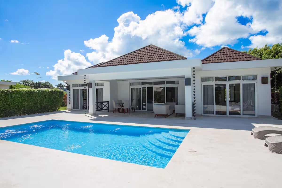 Luxurious Villa, Santa Fe Sov, Beach, Pool, BBQ - Houses for Rent in ...