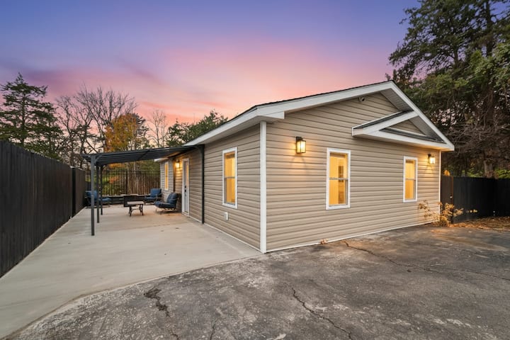 Modern Carriage Home:near Dulles Airport Sleeps 8 - Manassas, VA