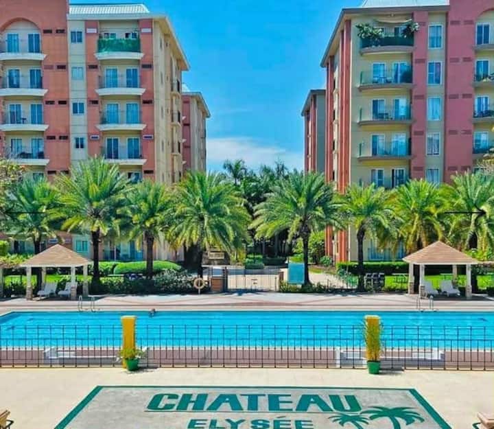 Condominium In Parañaque - Parañaque
