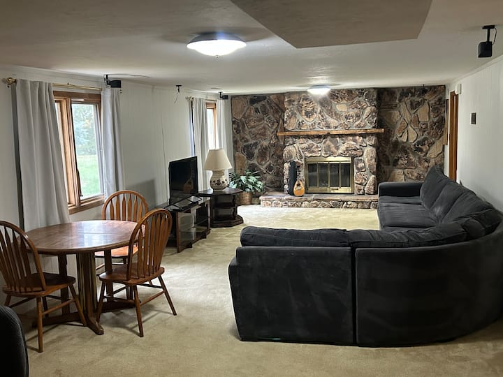 Private Basement Suite - Sioux City, IA