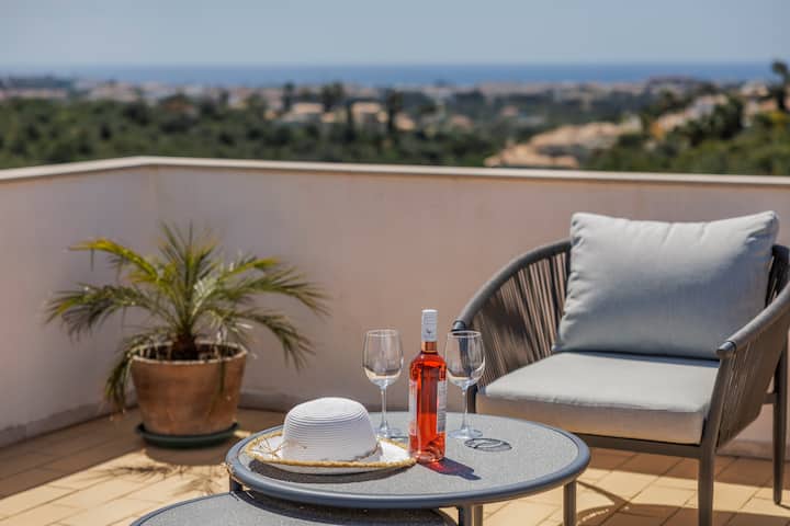 Albufeira: Ocean View, Pool & Rooftop | 6 Guests - Albufeira