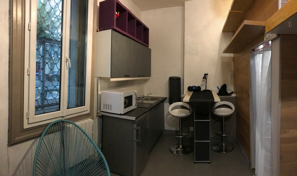 Studio mezzanine prêt à vivre, proche gare. - Airbnb