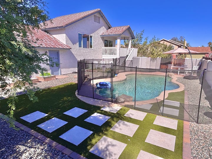 Always Sunny Home W/ Pool • Games • Near Downtown - Gilbert, AZ