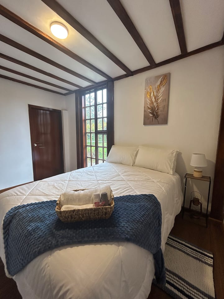 Alojamiento Cerca Del Complejo Mushuc Runa - Bolivar