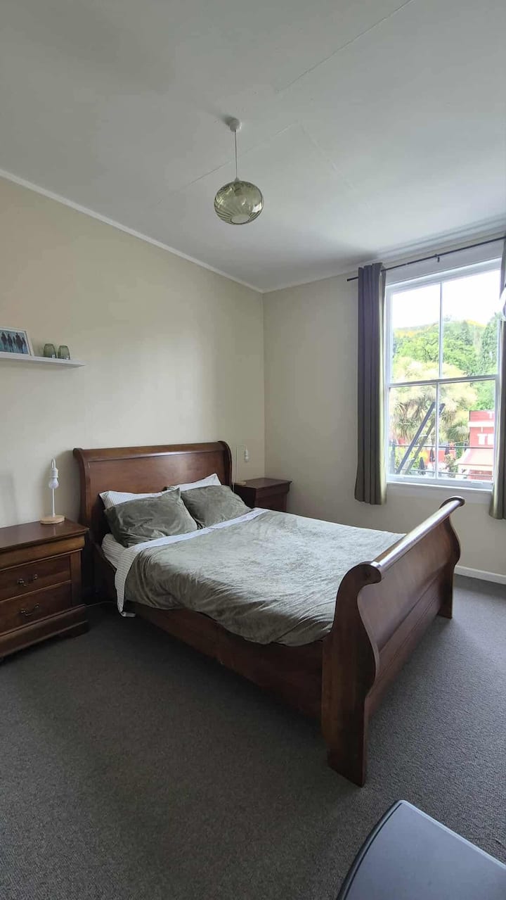 Wilson’s Hotel With Nourish Flourish - Reefton