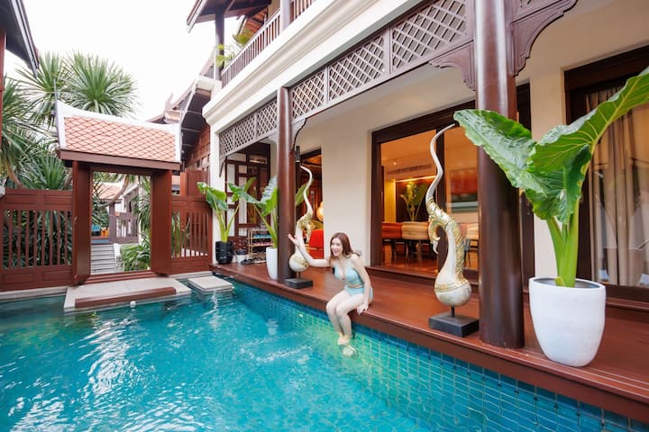 「8卧市区别墅」近bts Ekkamai|双栋泳池别墅|免费保姆|网红下午茶|提供洗漱用品 - Bangkok