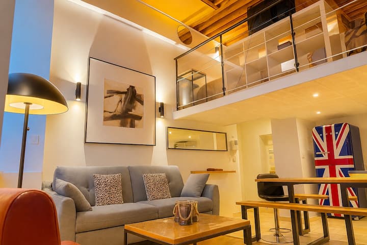 Loft-style 8-person Accommodation In The Very Centre Of Ac - Lyon