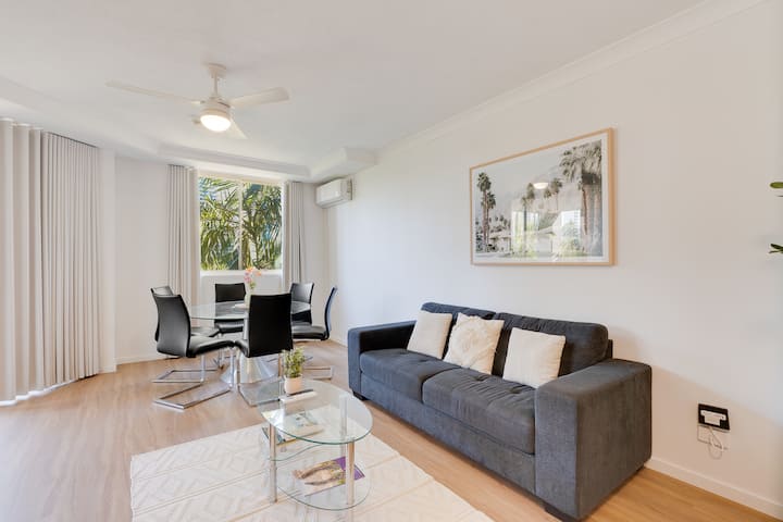 1br In Gc City Center With Balcony Views - Gold Coast