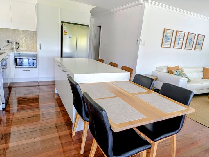 Sun & Sea - 3 Bedroom - Coolangatta