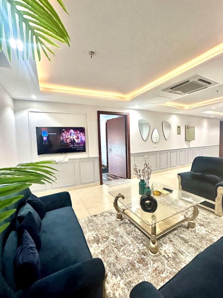 Luxury 2 Bed Apartment Mirhaa Homes Goldcrest Mall - Lahore