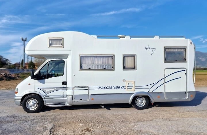 Camper Stanziabile A Pisa E Zone Limitrofe - Pise