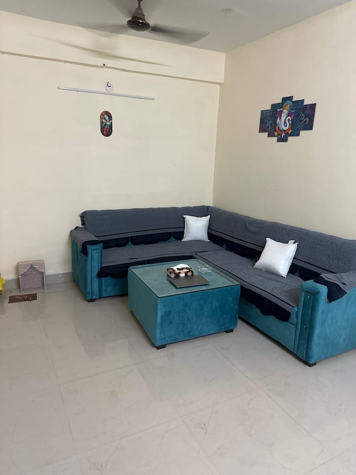 Arshita’s Stay 2 Bhk Spacious Top Floor Apartment - Lucknow