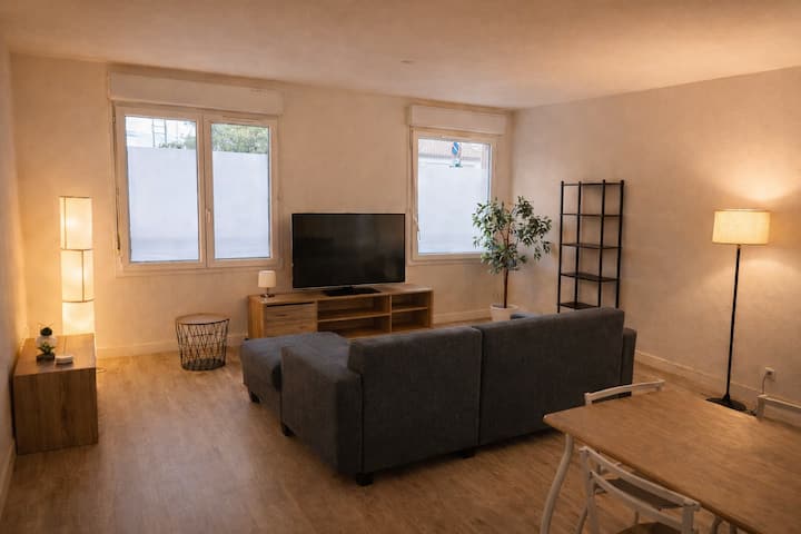 T2 + Parking Privatif 5min Des Remparts - Avignon