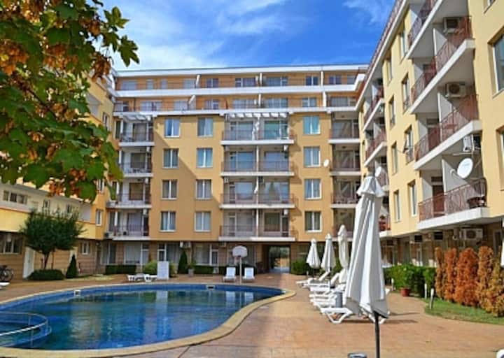 Удобен тристаен апартамент в района на Какао Бийч - Nessebar