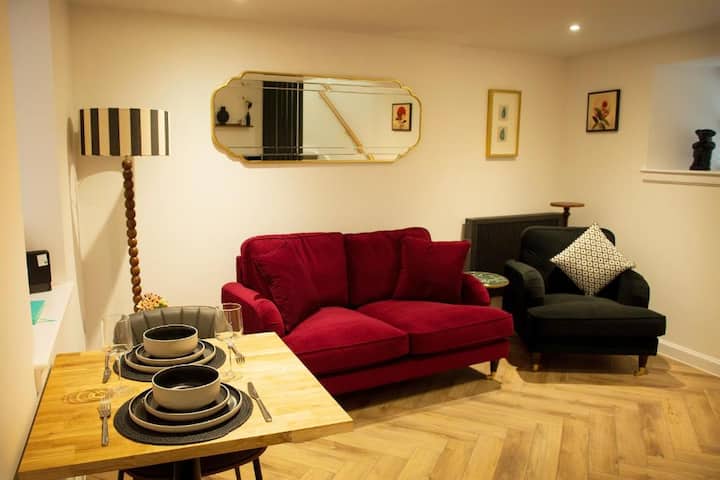 Coorie-in Cottage | Coastal Retreat For Couples - Moray