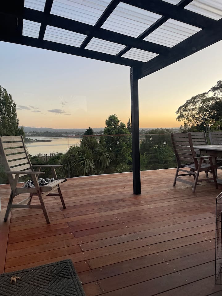 Magic On Milton - Tauranga