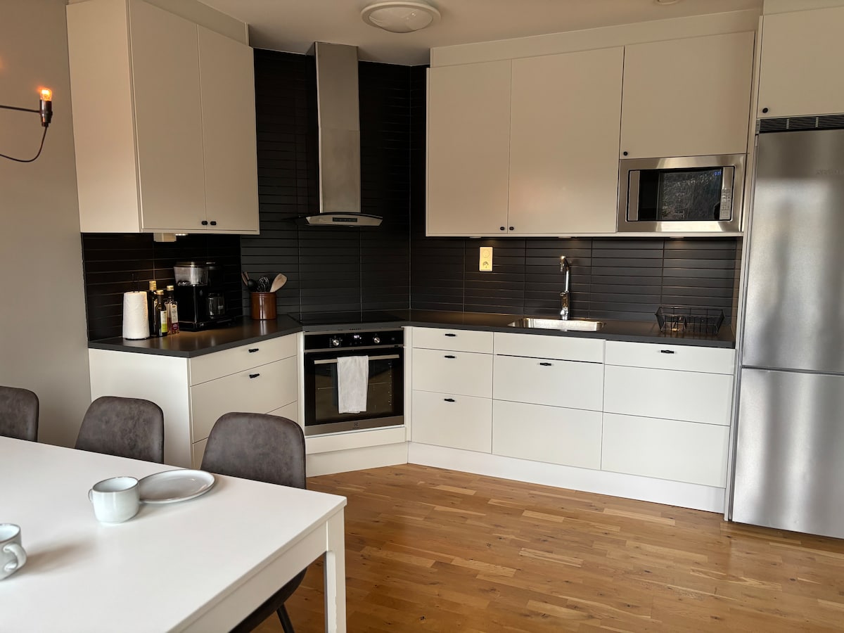 Quiet location close to skiing and Åre square - Flats for Rent in Åre ...