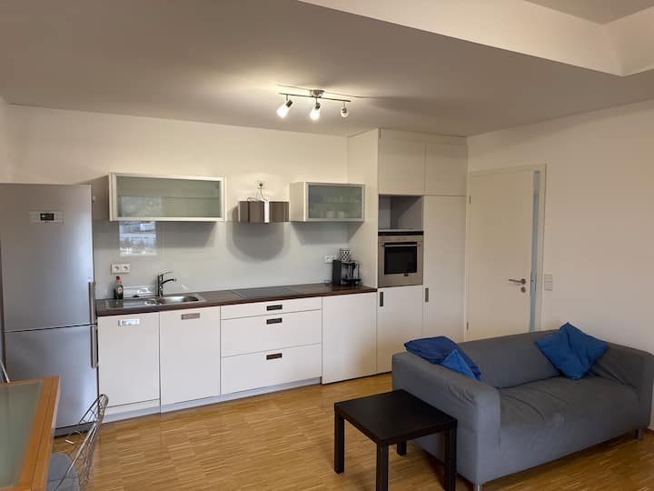 Schöne, Helle, Moderne
Wohnung Mit Tl-bad - Stuttgart