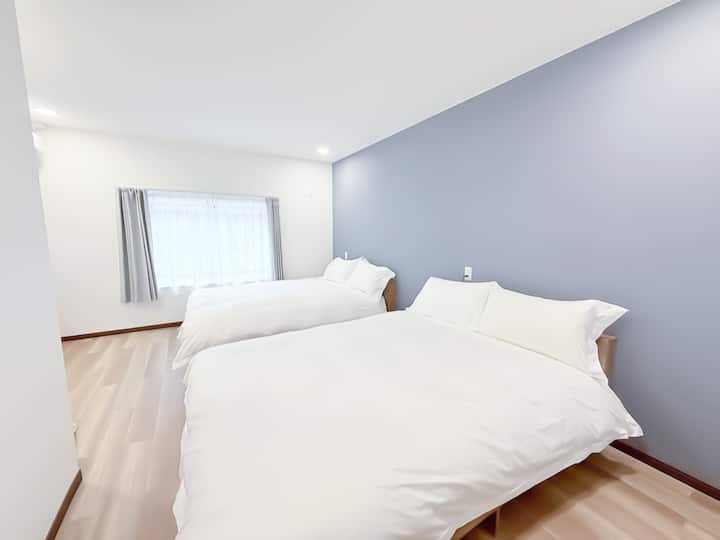 Guest Home
客家｜近天王寺2分钟｜心斋桥15分钟｜独栋民宿｜三卫三浴｜星级酒店床品超好睡 - Osaka