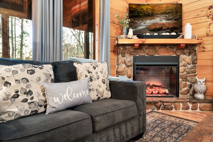 Hot Tub+game Loft+convenient Location+serene View - Gatlinburg, TN