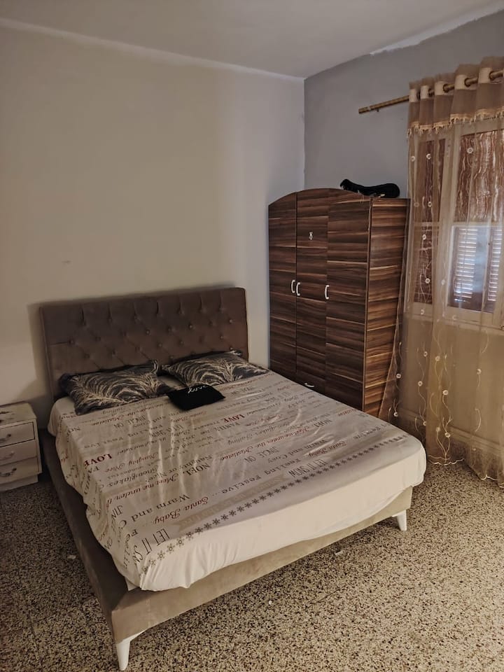 Chambre Confortable Et Centrale Au Cœur De Tunis - Tunis