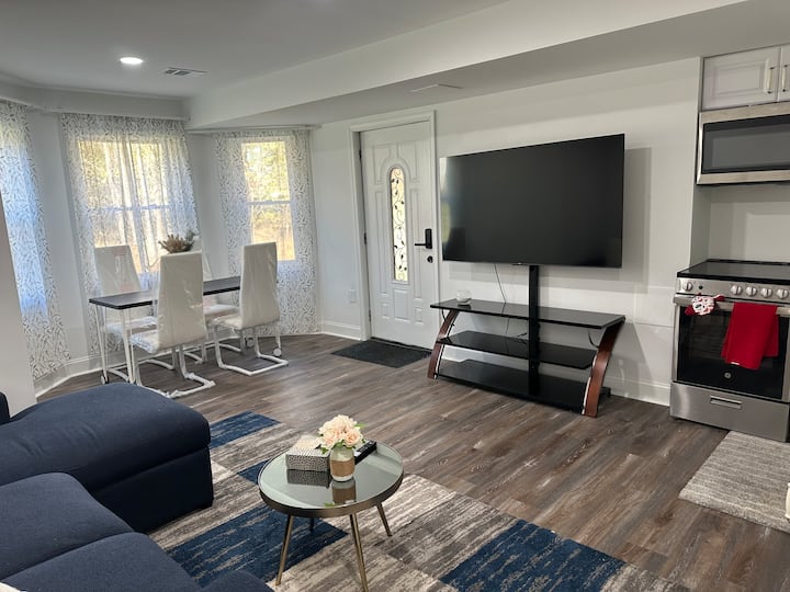 Modern 2br Basement Suite W/ Private Entry - Rockville, MD