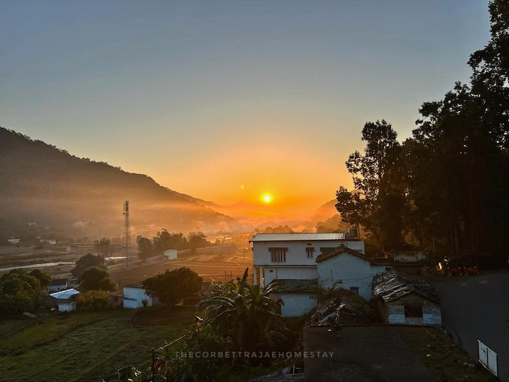 Cozy Mountain View Room - Jim Corbett National Park