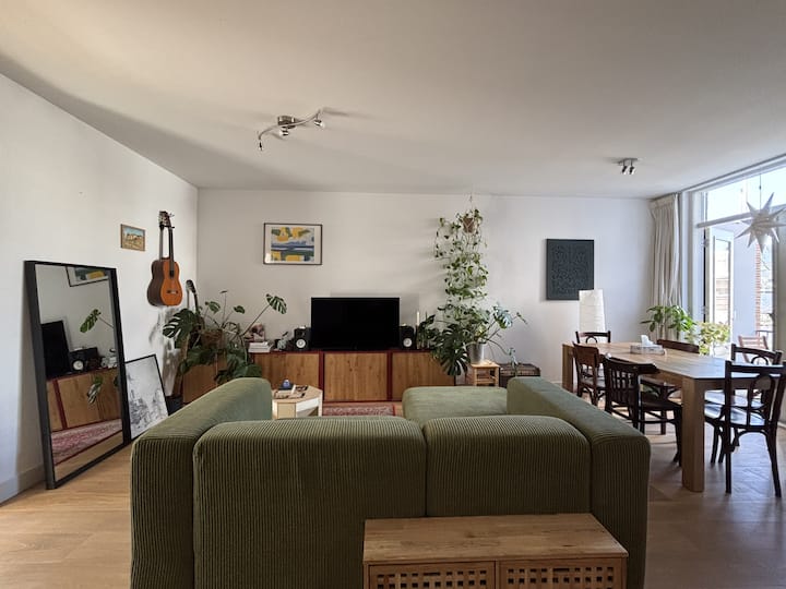 Sunny 2br Apartment · Dual Balconies & Vondelpark - Ámsterdam