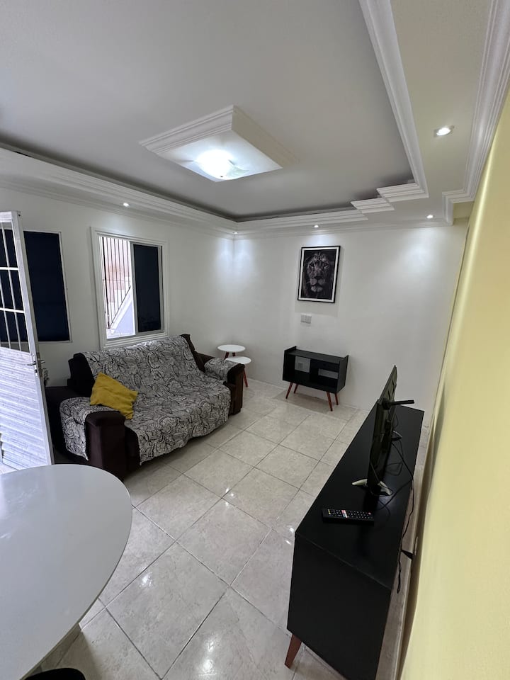 Casa Em Salvador Próx Ao Barradão E Metrô - Salvador, Brazil