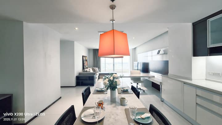 巿中心全新两卧套房/湄南河景/城市景观/楼下 711/帕蓬夜市/四晚送接机/日本街/唐人街 - Bang Rak