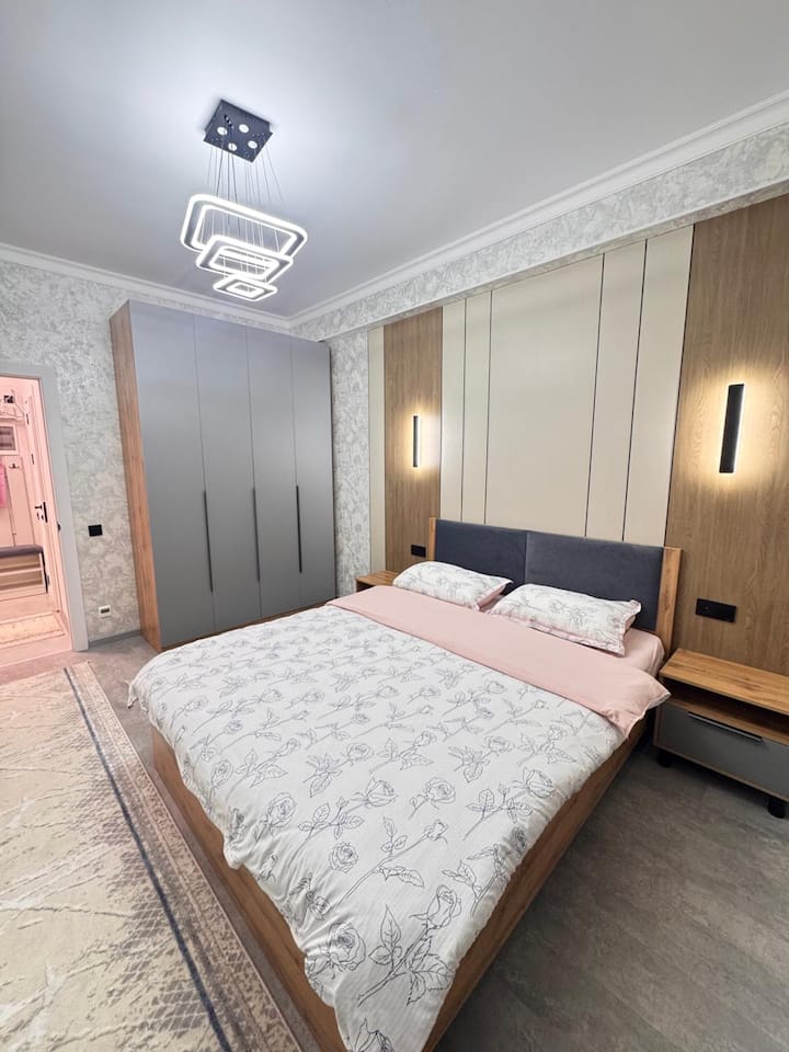 Elegance в Континенталь - Bishkek