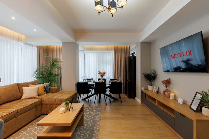 Renest New York Skyline View - Chișinău