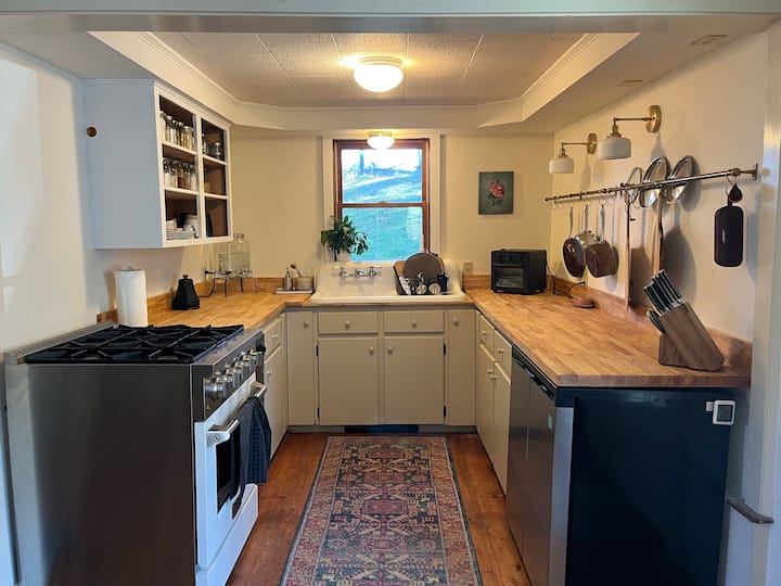 Cozy New Haven Cottage With Wood Fired Hot Tub - 뉴헤이븐