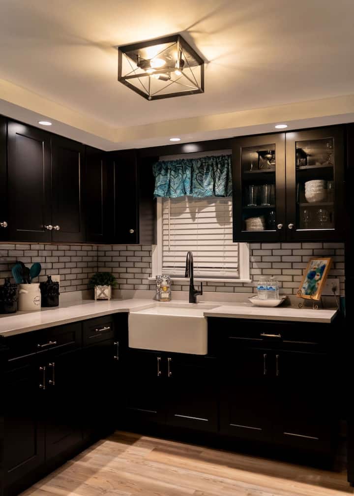 Downtown Lancaster~a Sweet Suite! Brand New! - Lancaster, OH