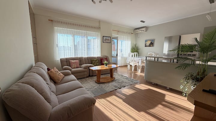 20°bs *New Bazaar - Albania