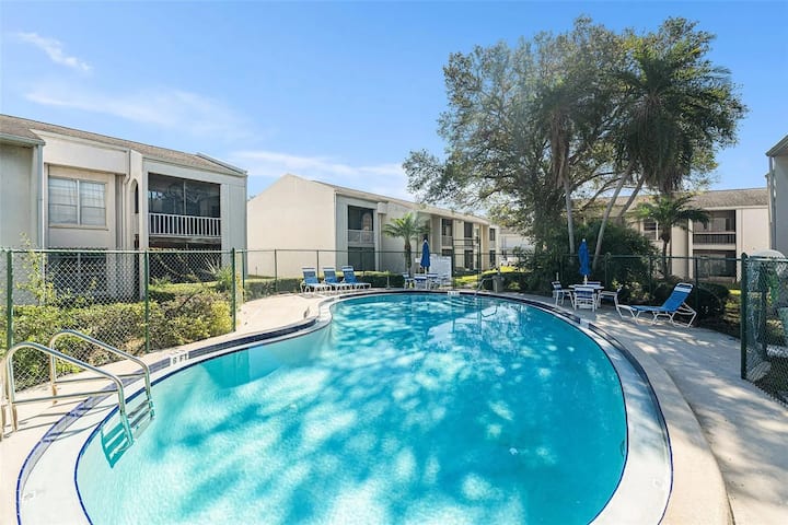 Relaxing Retreat Near Clearwater Beach - Clearwater, FL