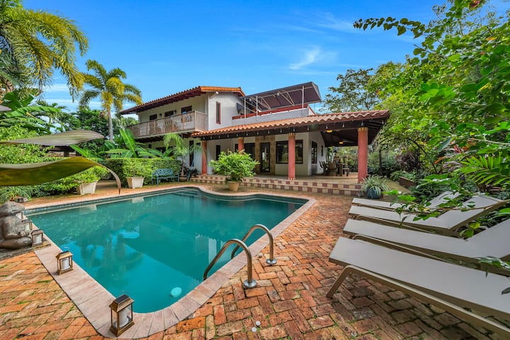 Villa Brisas In Coral Gables Area - Coral Gables, FL