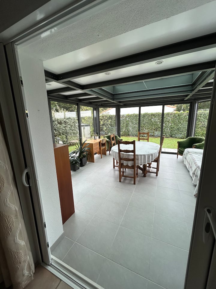 Maison De Plain-pied De 120m² Avec Véranda - Vaux-sur-Mer