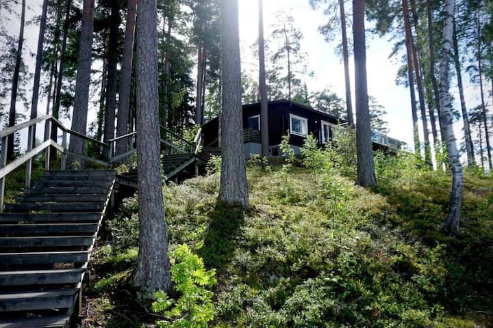 Moderni Hirsihuvila Omalla Saunalla Ja Rannalla. - Sammatti
