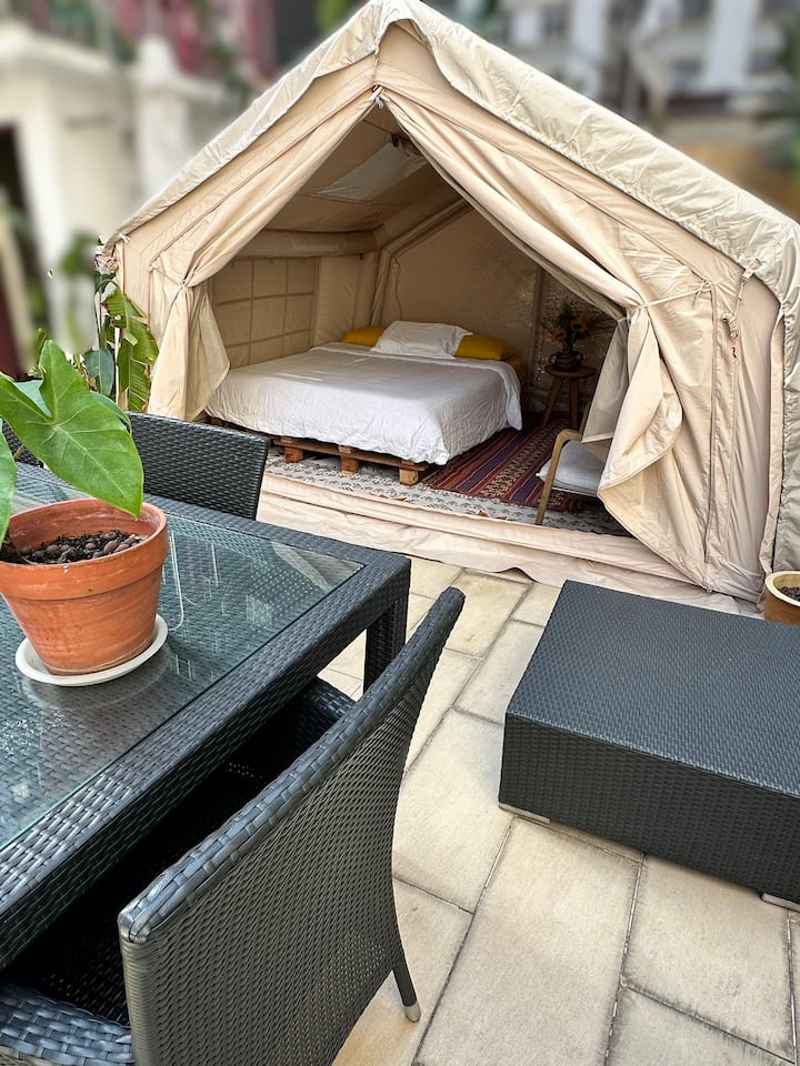 City-top Heated Glamping In Hong Kong - South Island