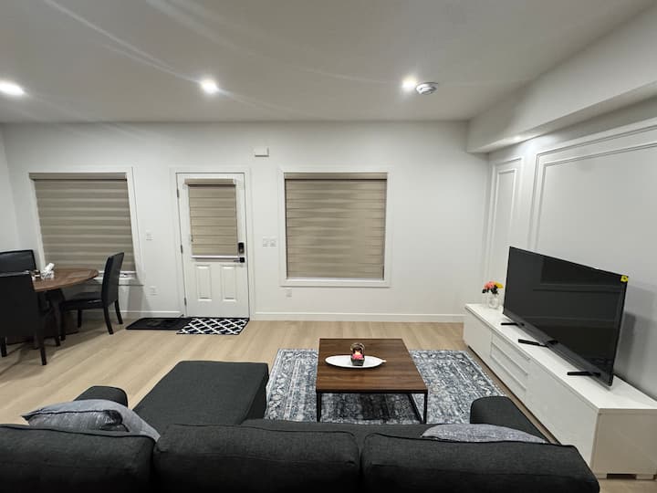 Walkout Canal View Suite Near Banff - Airdrie