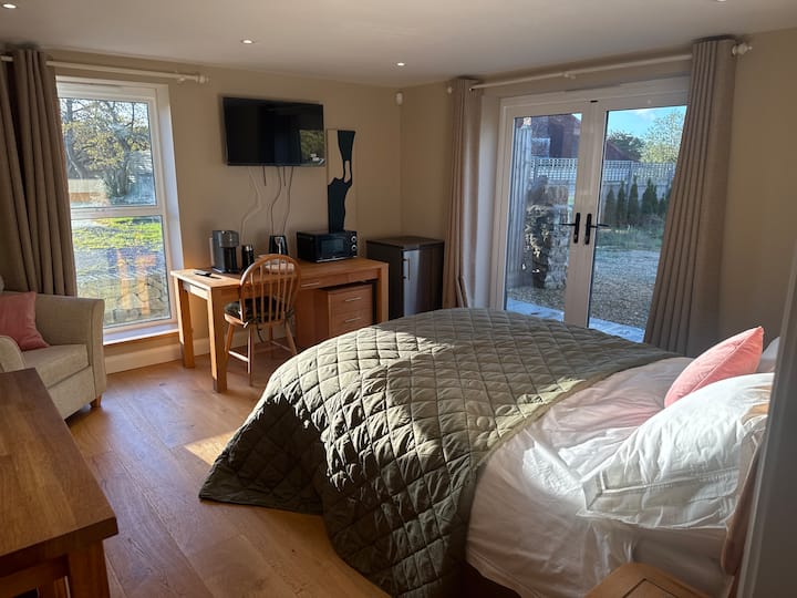 Pine Ridge Room - Chepstow