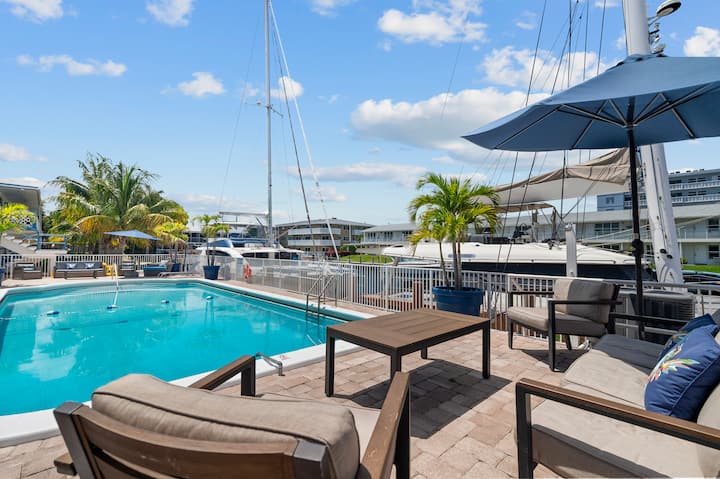 Blue Infinity (117) - Fort Lauderdale