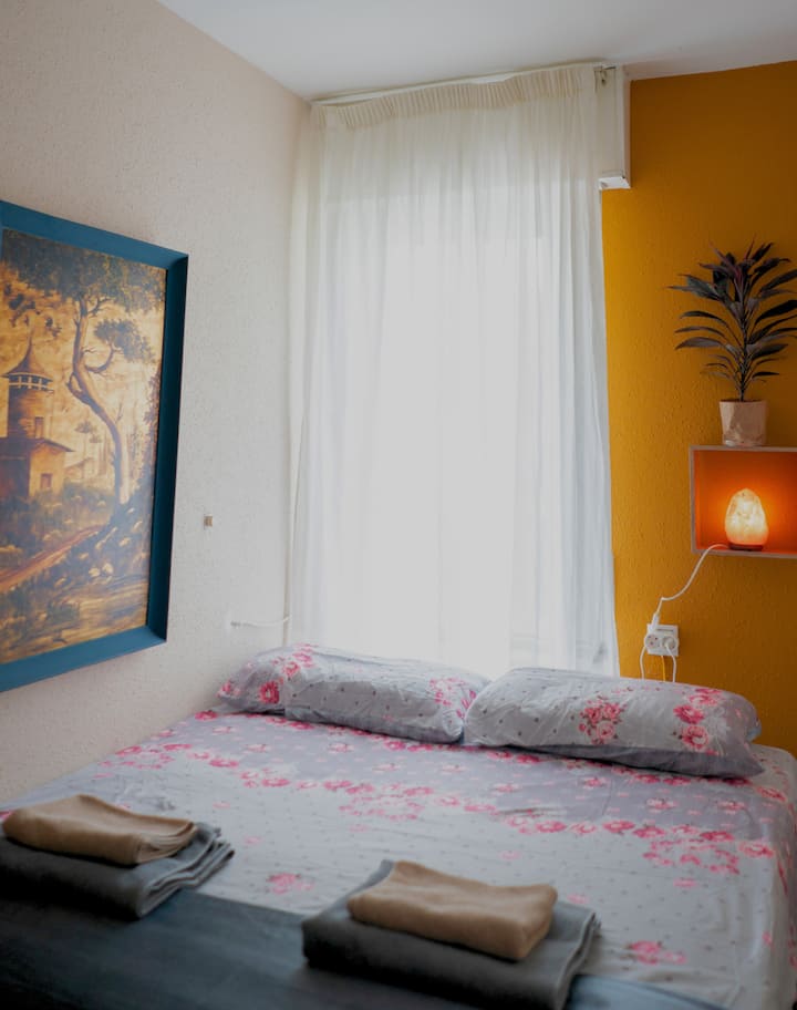 Cozy Apartment Next To The Beach - Badalona