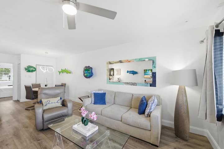 Fish Tails (116) - Fort Lauderdale