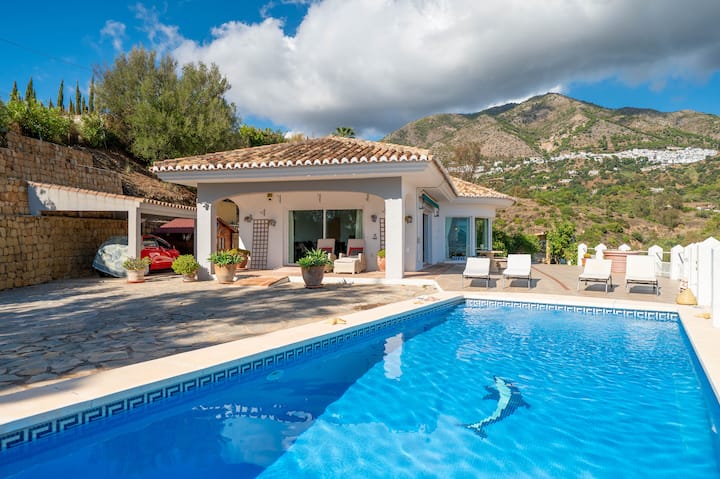 Finca Con Vistas Panorámicas Al Mar Y A La Montaña - Mijas